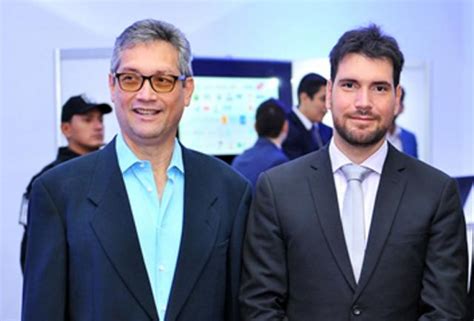 Jan Topic anuncia su candidatura presidencial sin afiliación partidista