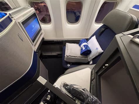 United Airlines Boeing Seating Plan Two Birds Home