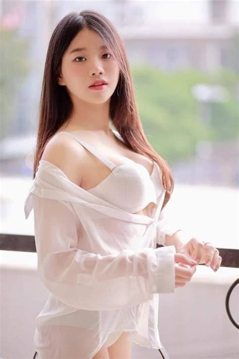Top H Nh Nh G I Xinh Vi T Nam M C Thi U V I P Nh T