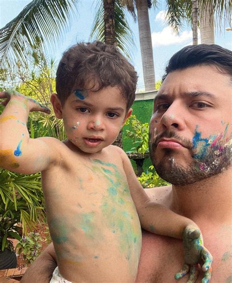 Notícias Murilo Huff matricula seu filho Marília Mendonça na