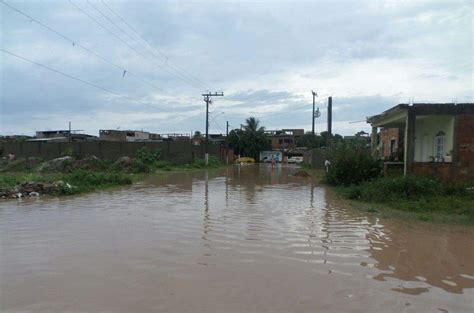 Chuva Forte Alaga Ruas E Causa Transtornos Aos Moradores De Marata Zes