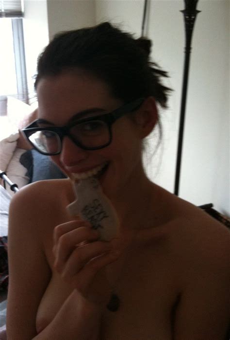 Filtran fotos íntimas de Anne Hathaway Exitoina