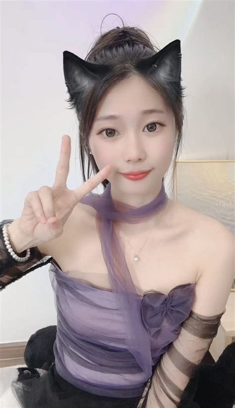Cokefun66 Webcam Model Profile Xhamsterlive