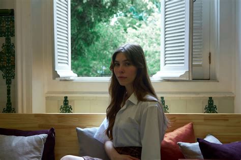 Renascer conheça a atriz que será a Buba na nova versão da novela