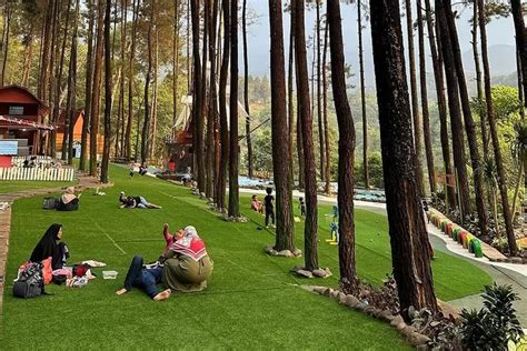 Ternyata Disini Lokasi Wisata Viral Veenuz Trawas Mojokerto Keindahan