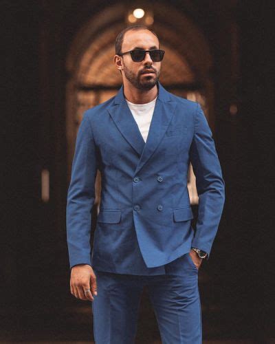 Costume Bleu Double Boutonnage Avec T Shirt Hockerty