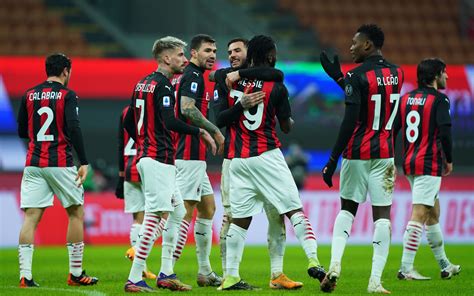 Pisolino Comprensivo Vestito Operato Partita Milan Torino Catastrofe
