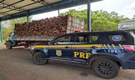 PRF apreende carga de madeira documentação divergente Brasil do