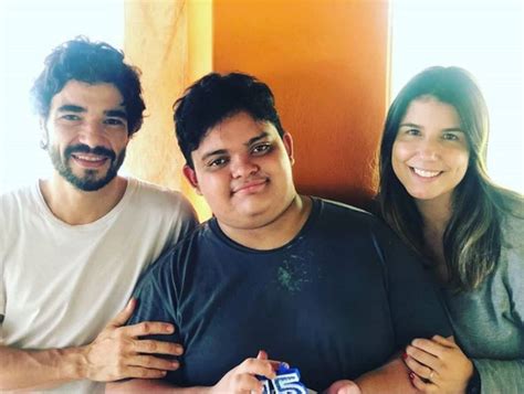Após 13 anos sem ver o filho Caio Blat o reencontra posta foto e se