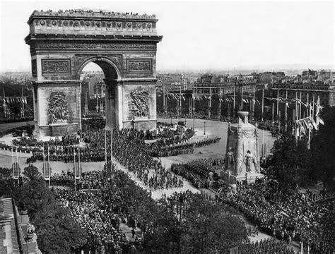 Le défilé du 14 juillet 1919 le sacre de la Victoire
