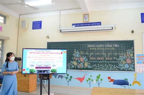 Bộ sưu tập hình ảnh giáo viên dạy học đẳng cấp với hơn 999 hình ảnh