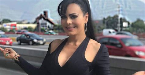 Maribel Guardia presume cuerpazo a sus casi 60 años