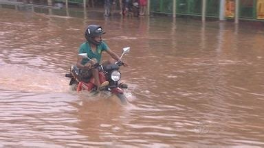 Bom Dia Amaz Nia Ro Forte Chuva Deixa Diversas Ruas De Porto Velho