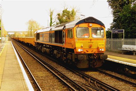 66766 Cuxton GB Railfreight Class 66 No 66766 Gail Ric Flickr