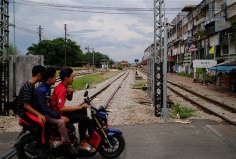 PRU Thailand Pengundi Selatan Thai Teruja Move Forward Pheu Thai