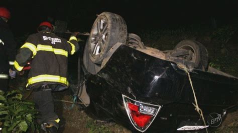 Homem morre após perder controle do carro e cair de ribanceira de 40