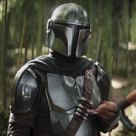 Mandoverse Updates On Twitter Steven Yeun On Pedro Pascal Being