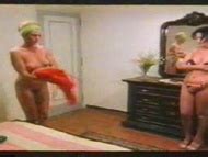 Naked Marina Hedman in Con la zia non è peccato