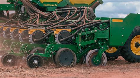 Inova Máquinas DB90 55 a 61 linhas Série DB Plantadeiras