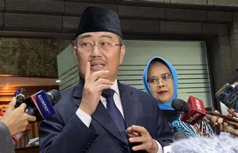 Skandal Etik Di Mahkamah Konstitusi Hakim MK Terancam Sanksi Berat