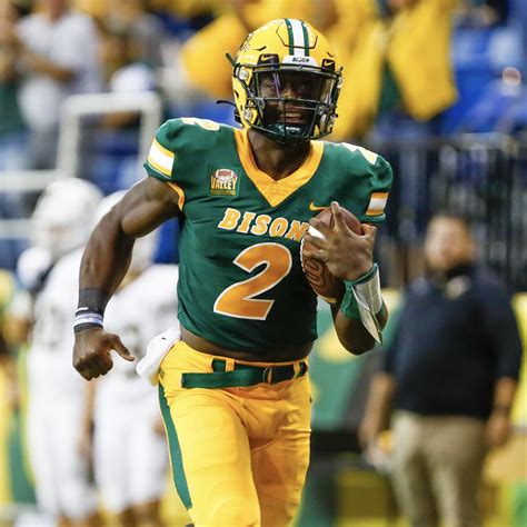 Taufik Bachtiar S On Twitter RT PFF College NDSU QB Quincy