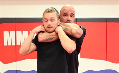 Mma La T Cnica Del Rear Naked Choke De Bas Rutten Para Dormir Al Rival