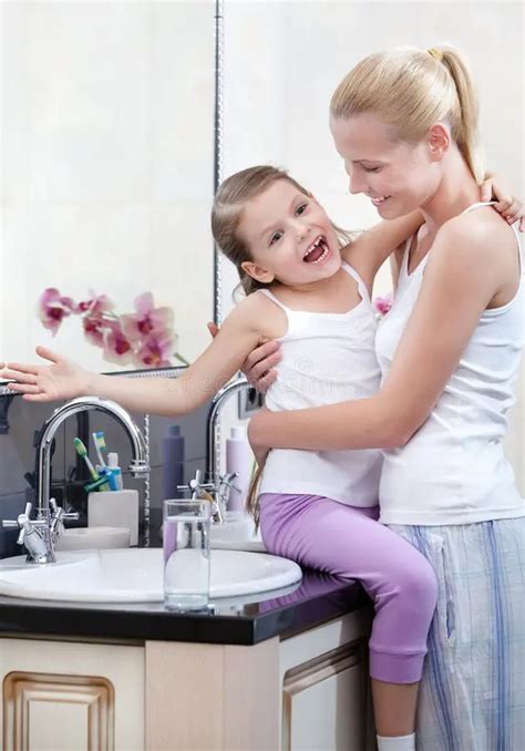 Mom And Daughter Bathroom Bathroom Vge