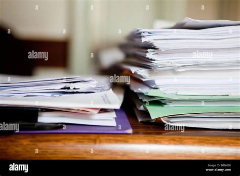 Office Folder With Documents Hi Res Stock Photography And Images Alamy