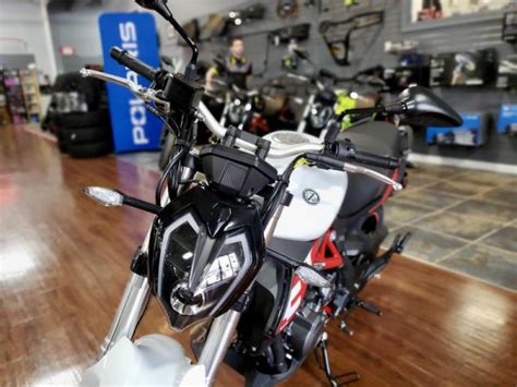 Benelli 302S 2025 Giá bao nhiêu Hình ảnh Mua trả góp