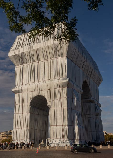 Christo l Arc de Triomphe emballé dates et souvenirs
