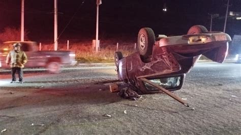 Choque Entre Camionetas En La Carretera A Parral Deja Como Saldo Cuatro