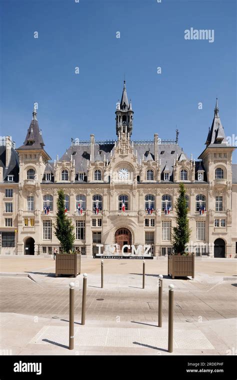 Hotel De Ville De Charleville Hi Res Stock Photography And Images Alamy