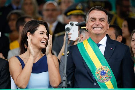 REFLEXÃO SOBRE JAIR BOLSONARO O PESADELO POLÍTICO DO BRASIL UM
