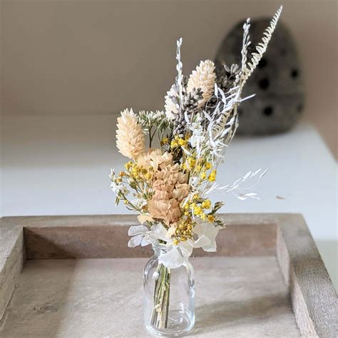 Mini bouquet de fleurs séchées pour décoration de table évènementielle