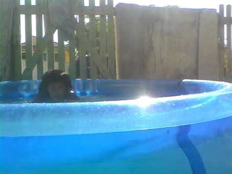 Minha irmã tomando banho kkk YouTube