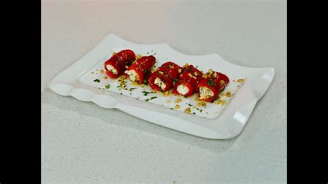 Shije Shtëpie Meze role me speca të kuq të mbushur me djathë dhe