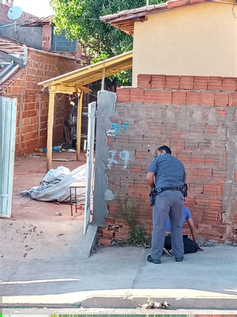 Vereador de Bocaina é detido pela PM após ameaçar vizinho facão