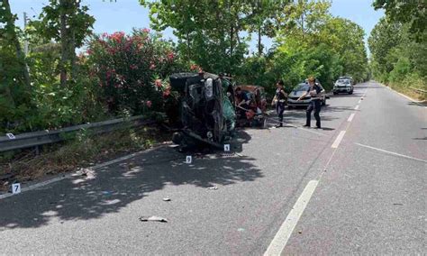 Incidente Mortale A Ostia Sulla Via Del Mare Le Terribili Immagini