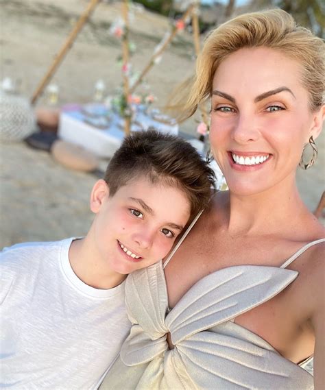 Filho de Ana Hickmann chama a atenção ao falar sobre o casamento da mãe