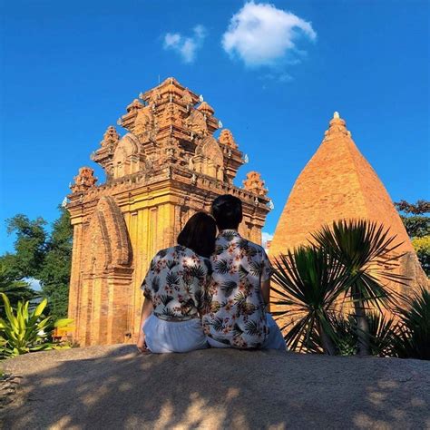 Khám phá địa điểm du lịch Tháp Bà Ponagar Nha Trang