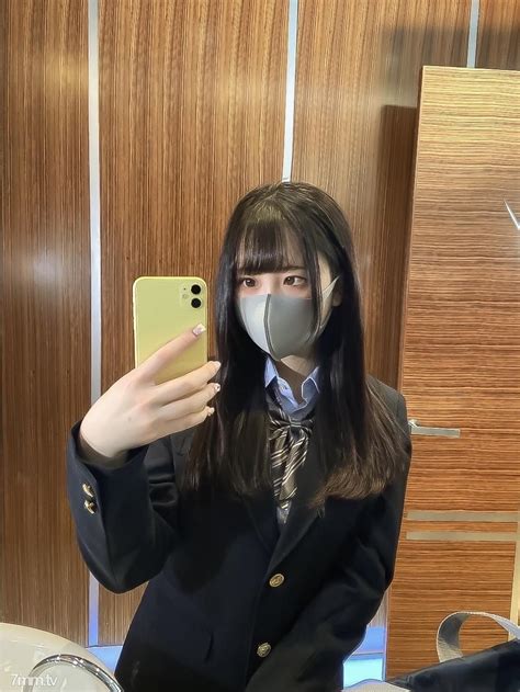 fc2 ppv 2664723 第一槍 18 歲黑髮清純制服美少女Mika chan第一次學生插入第一次陰道射精被F罩杯的年輕身體浸透