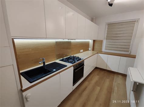 Sprzedam meble kuchenne na wymiar 3 5m na 0 58m biały połysk