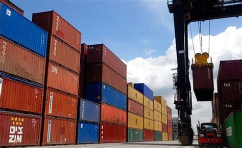Las Exportaciones De La Comunitat Crecen Un Hasta Octubre Y