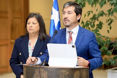 Bancada de diputados RN pide al Presidente Boric que evalúe continuidad