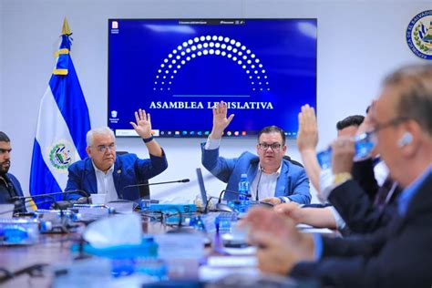 Comisión aprueba gestionar préstamo de 75 millones con la CAF