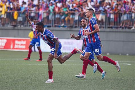Campeonato Baiano de Futebol Bahia vence Tremendão e assume liderança