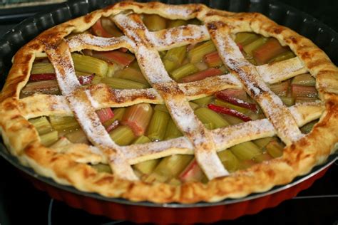 Recette de la tarte à la rhubarbe Pratique fr