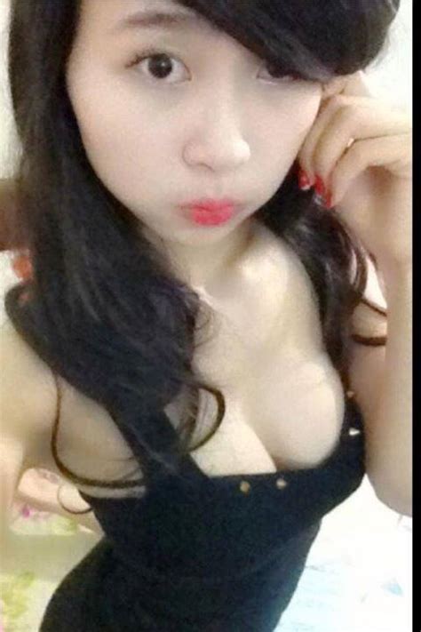 Naked Thu Hang In The Viet Nam Personal Show