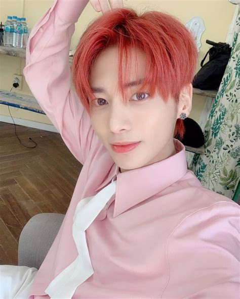 Pin de Gabriela Albornoz en 강태현 TAEHYUN Chicas