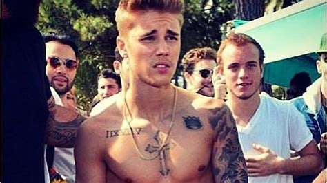 Justin Bieber Se Vende A Un Prost Bulo Por Un Mill N De D Lares La Verdad